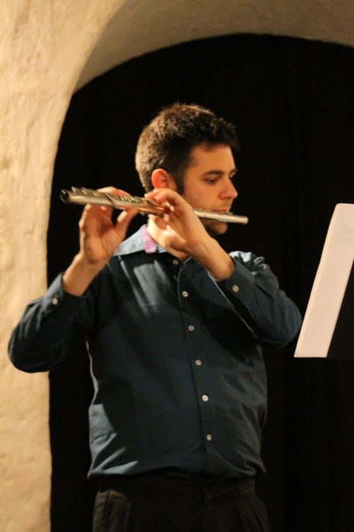 PRESENTACIÓN CONCIERTO “ENTRE FLAUTA Y CUERDAS” CON ARTISTA PERUANO DANIEL CUETO - Gestión ...